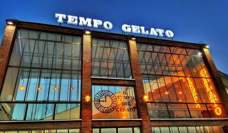 Tempo Gelato Yogyakarta - Shop 2 Furniture Project - Maison et Deco ...